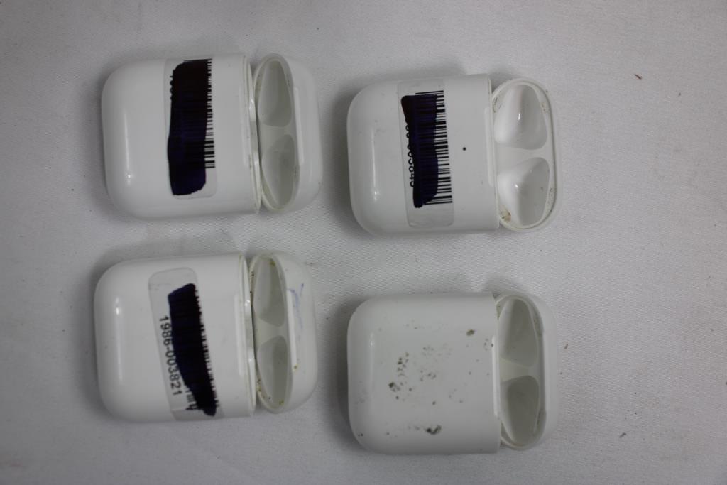 Apple Airpod Case Bulk Lot, 4 Pieces | Property Room