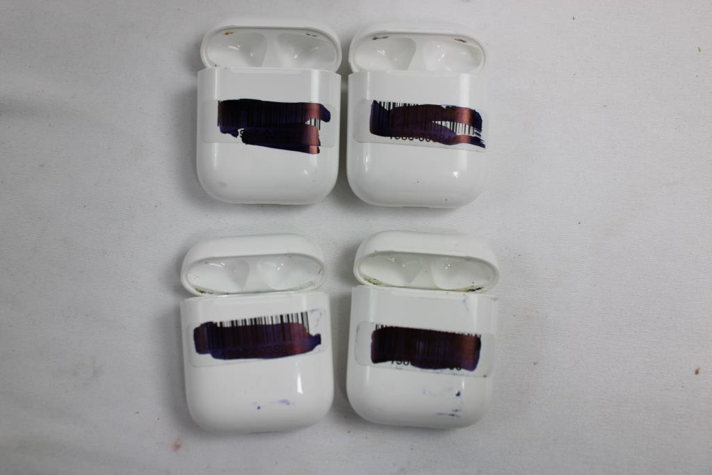 Apple Airpod Case Bulk Lot, 4 Pieces | Property Room