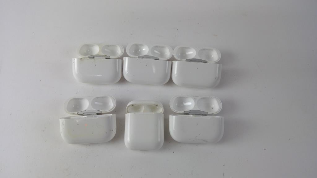 Apple Airpod Case Lot, 6 Pieces | Property Room