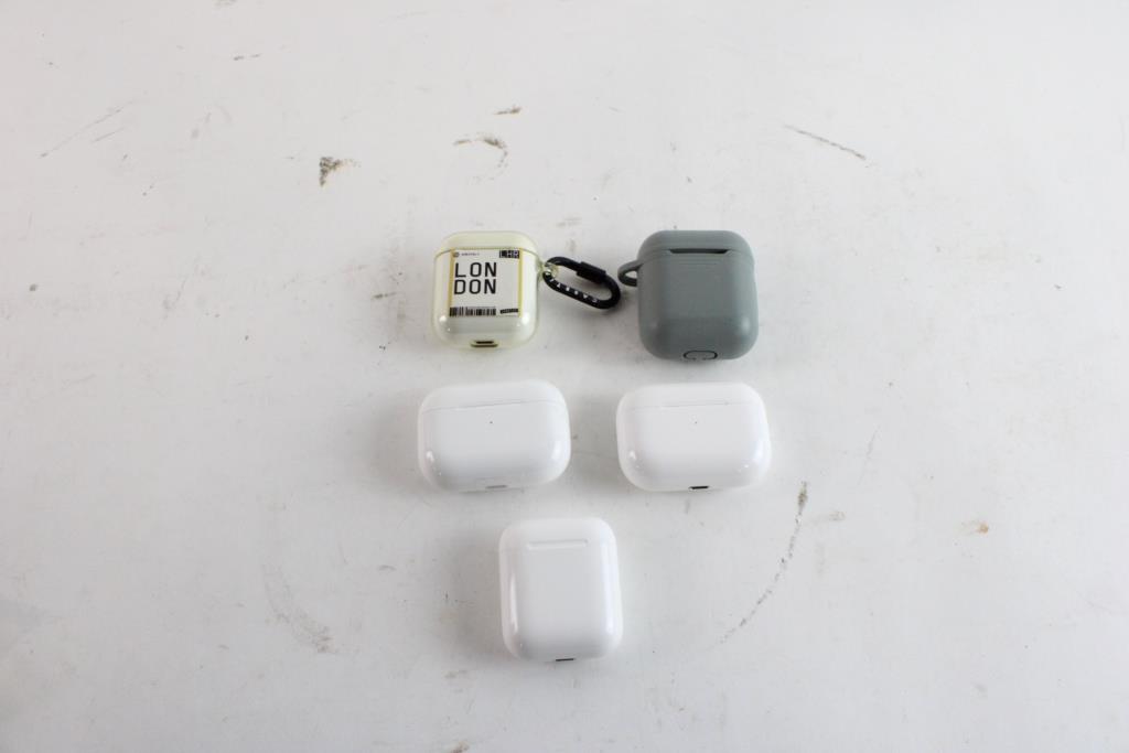 Apple Airpod Charging Cases, 5 Pieces | Property Room