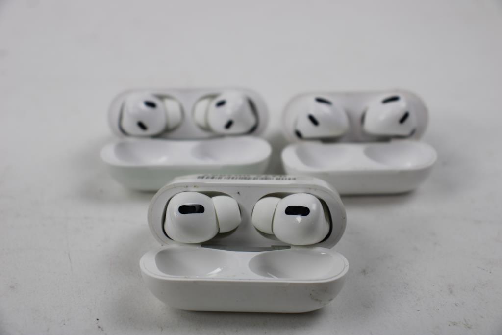 Apple Airpod Lot (3) Sets | Property Room