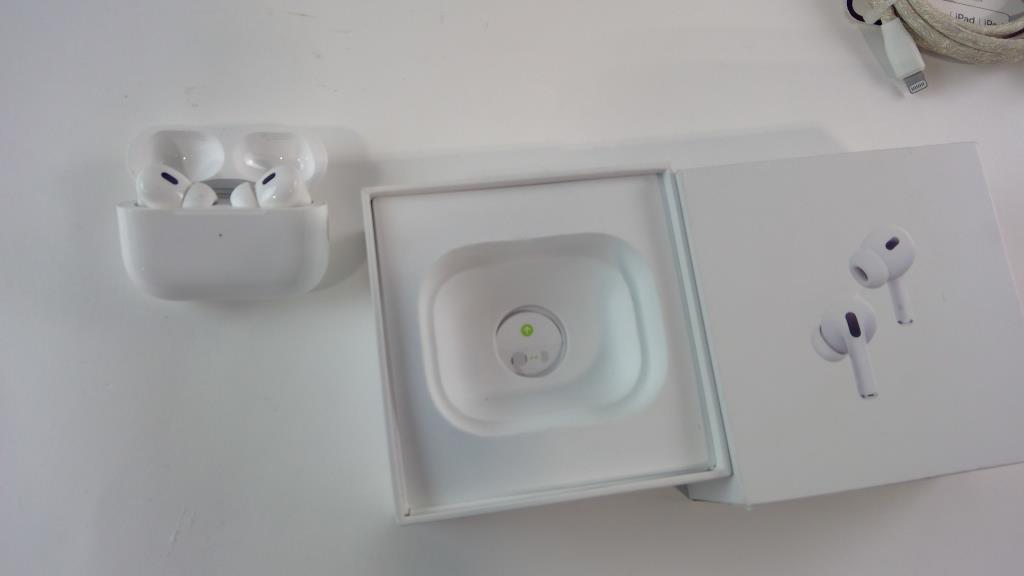 Apple Airpod Pro And More, 3 Pieces | Property Room