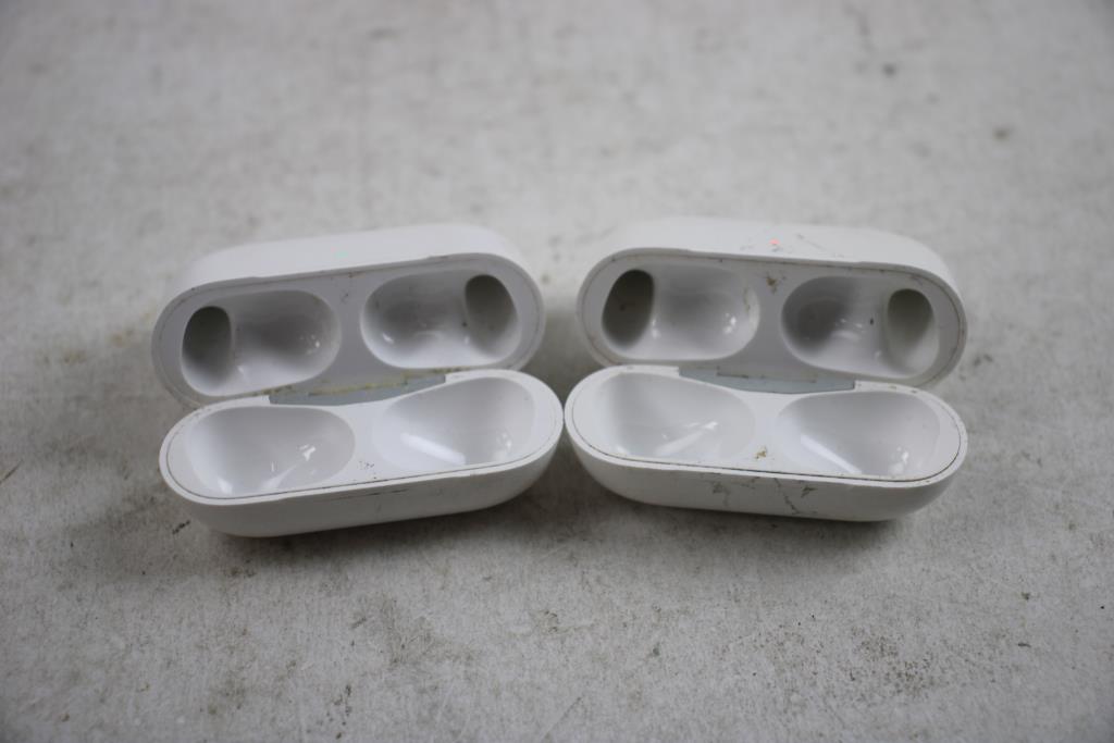Apple Airpod Pro Charging Cases, 2 Pieces | Property Room