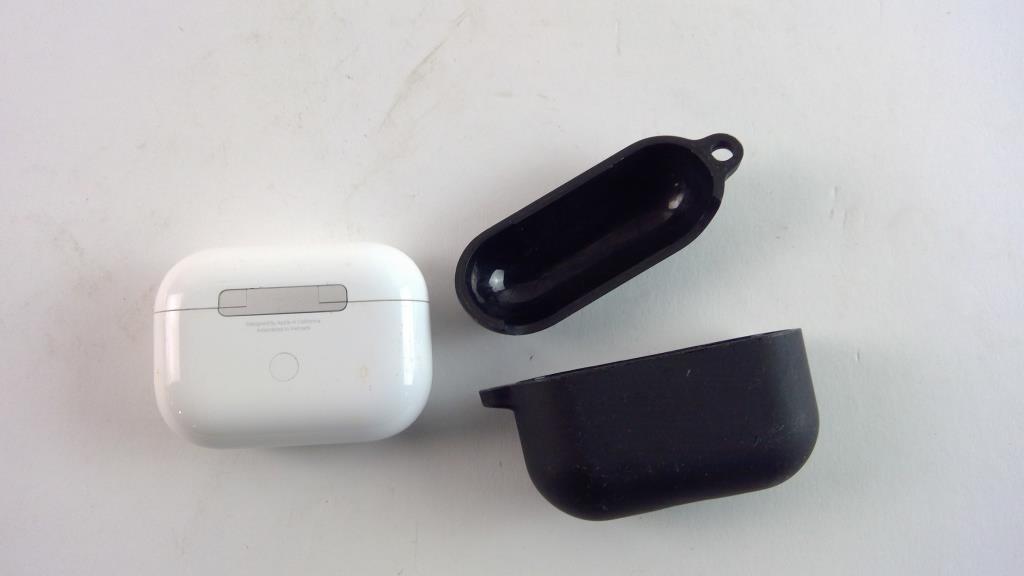 Apple Airpod Pros | Property Room