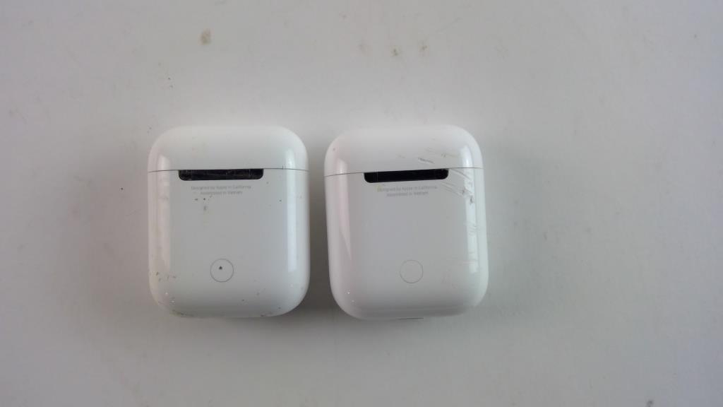 Apple Airpods 2 Pieces | Property Room