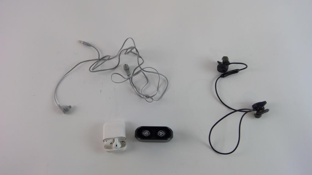 Apple Airpods, Bose Earbuds, And More, 3+ Pieces | Property Room