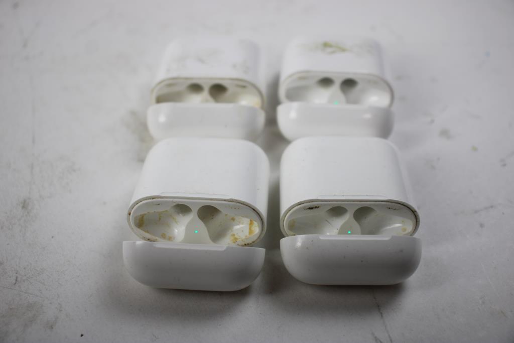 Apple AirPods Charging Cases | Property Room
