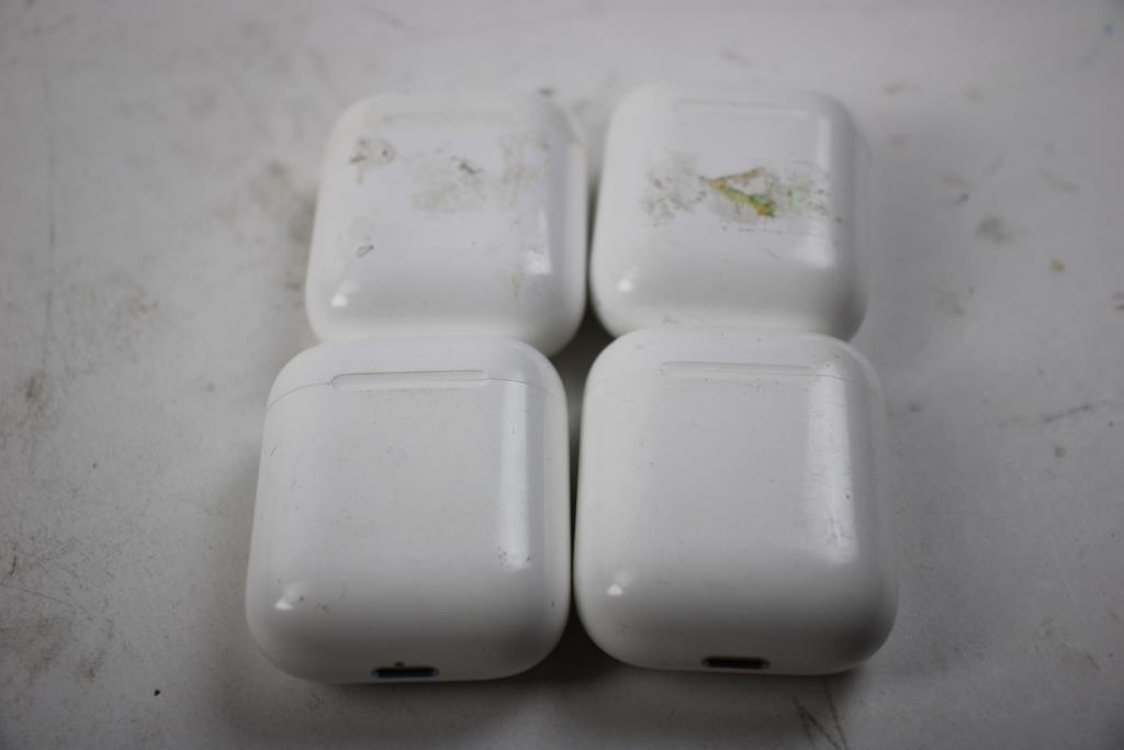 Apple AirPods Charging Cases | Property Room