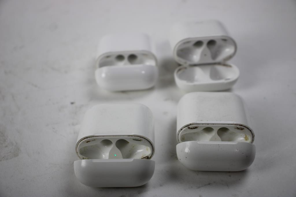 Apple AirPods Charging Cases | Property Room