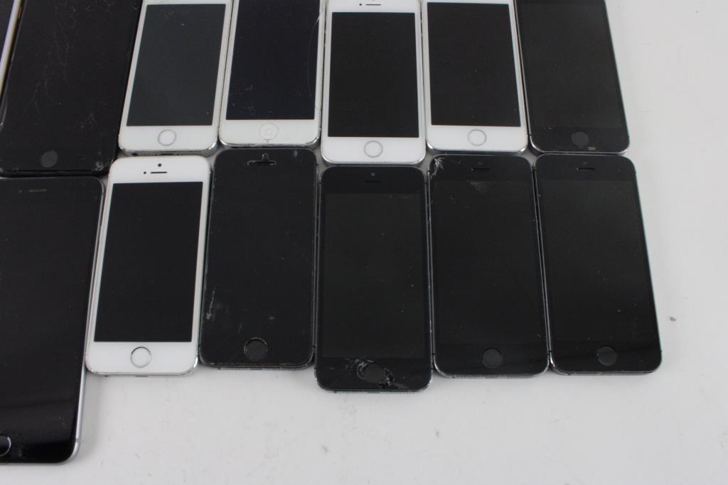 Apple Cell Phone Lot, 10+ Pieces, Sold For Parts | Property Room