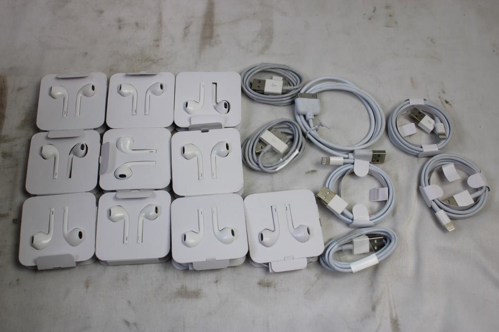 Apple Earbuds and Charging Cable Lot | Property Room