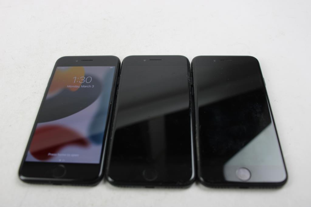 Apple IPhone 7 Lot, 3 Pieces | Property Room