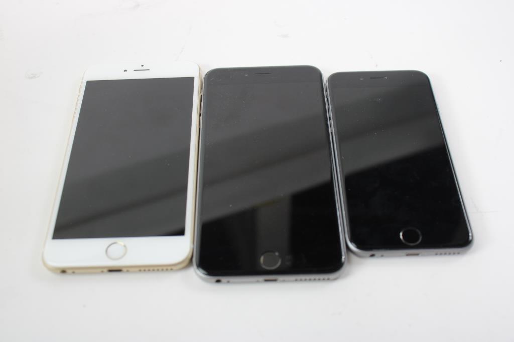 Apple IPhone Lot, 3 Pieces | Property Room