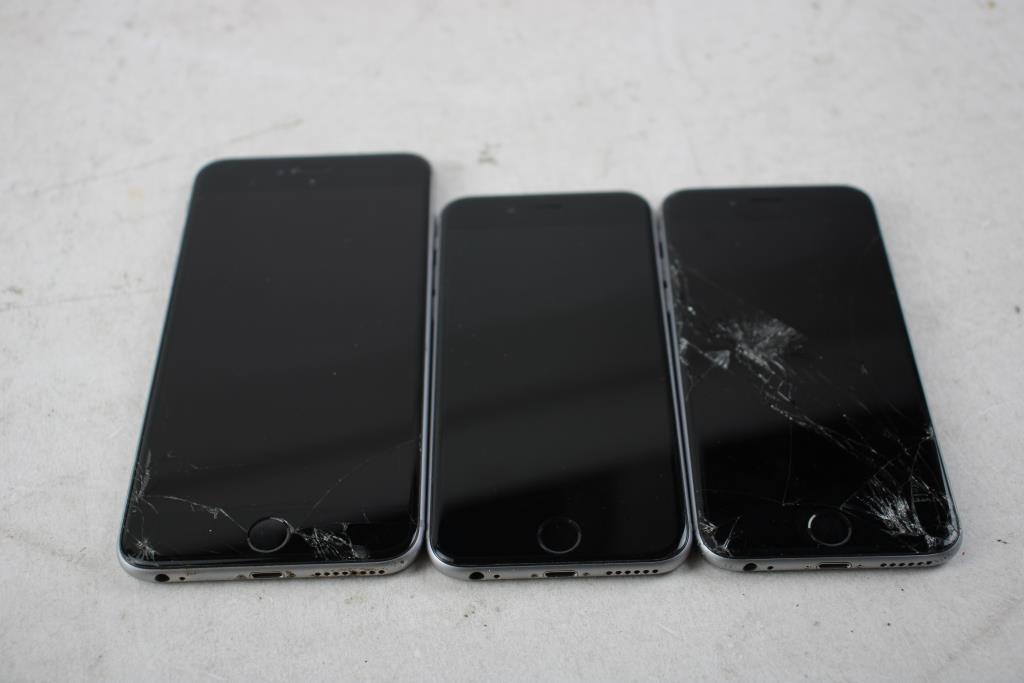 Apple IPhone Lot, 3 Pieces Sold For Parts | Property Room