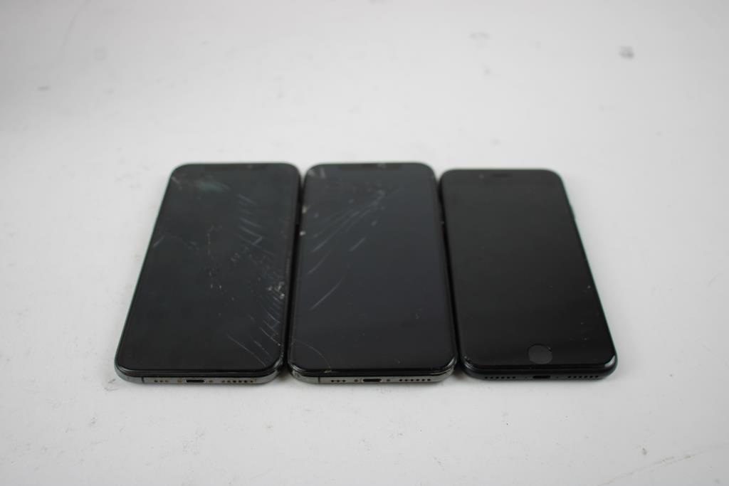 Apple IPhone Lot, 3 Pieces Sold For Parts | Property Room