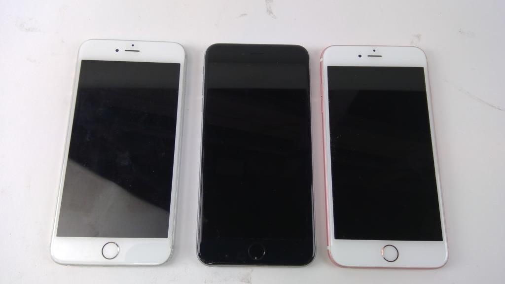 Apple IPhone Lot, 3 Pieces Sold For Parts | Property Room