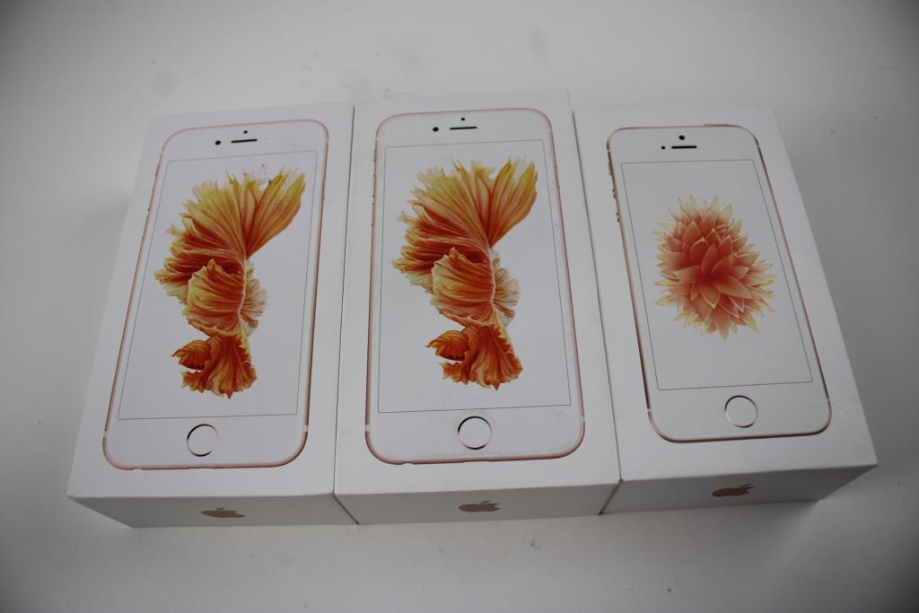 Apple IPhone Lot, 5 Pieces Sold For Parts | Property Room