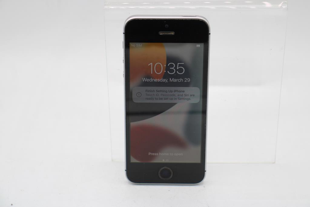 Apple IPhone SE, 32GB, Unknown Carrier | Property Room