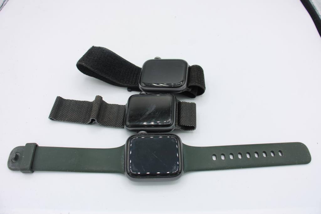 Apple Smartwatch Sold For Parts, 3 Pieces | Property Room