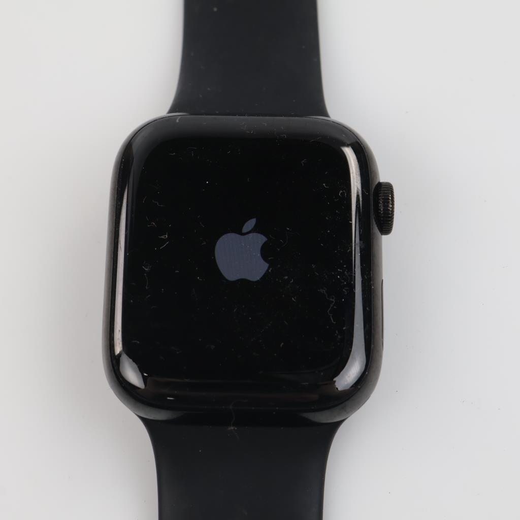 Apple Watch Series 7 Hermes | Property Room