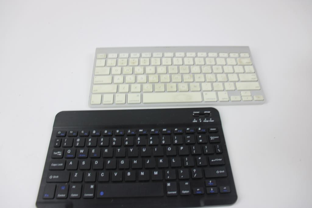 Apple Wireless Keyboard A1314, Canon Powershot A75 PC1202, HMDX Jam ...