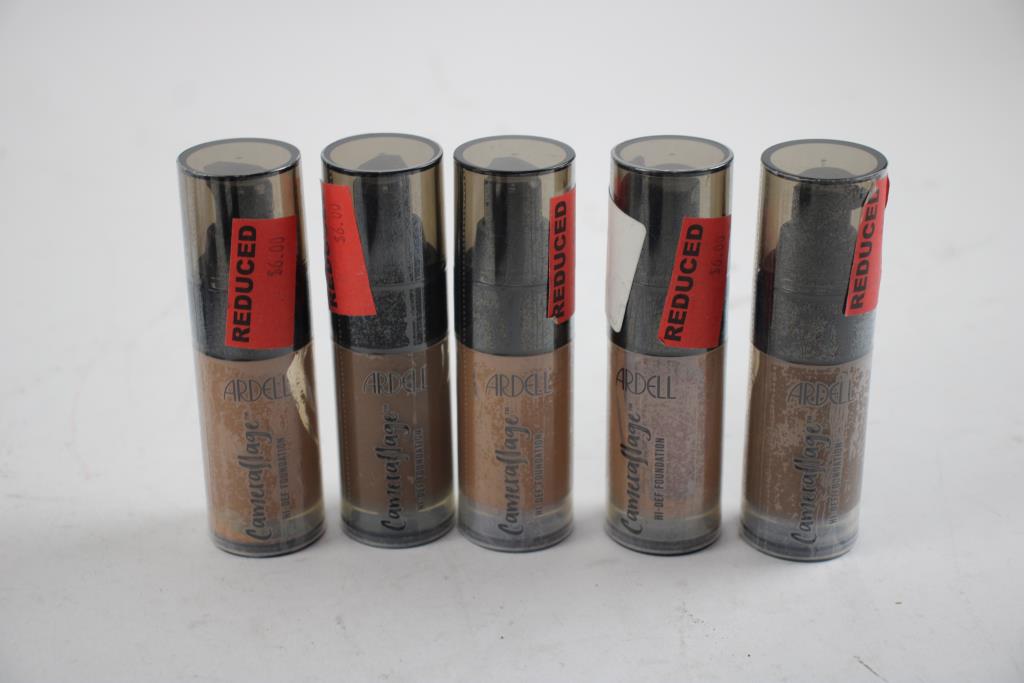 Ardell And Pro Beauty Essentials Makeup Bulk Lot, 11 Pieces | Property Room