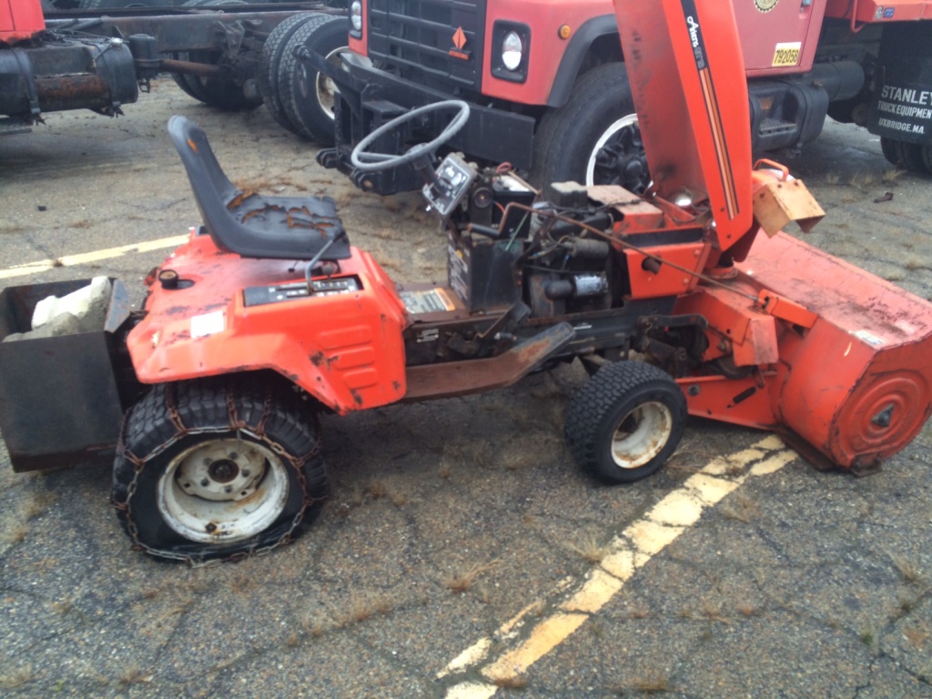 Ariens GT 18 Used Small Tractor (East Providence, RI 02914) | Property Room