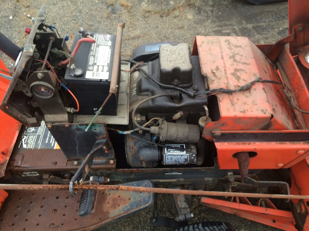 Ariens GT 18 Used Small Tractor (East Providence, RI 02914) | Property Room