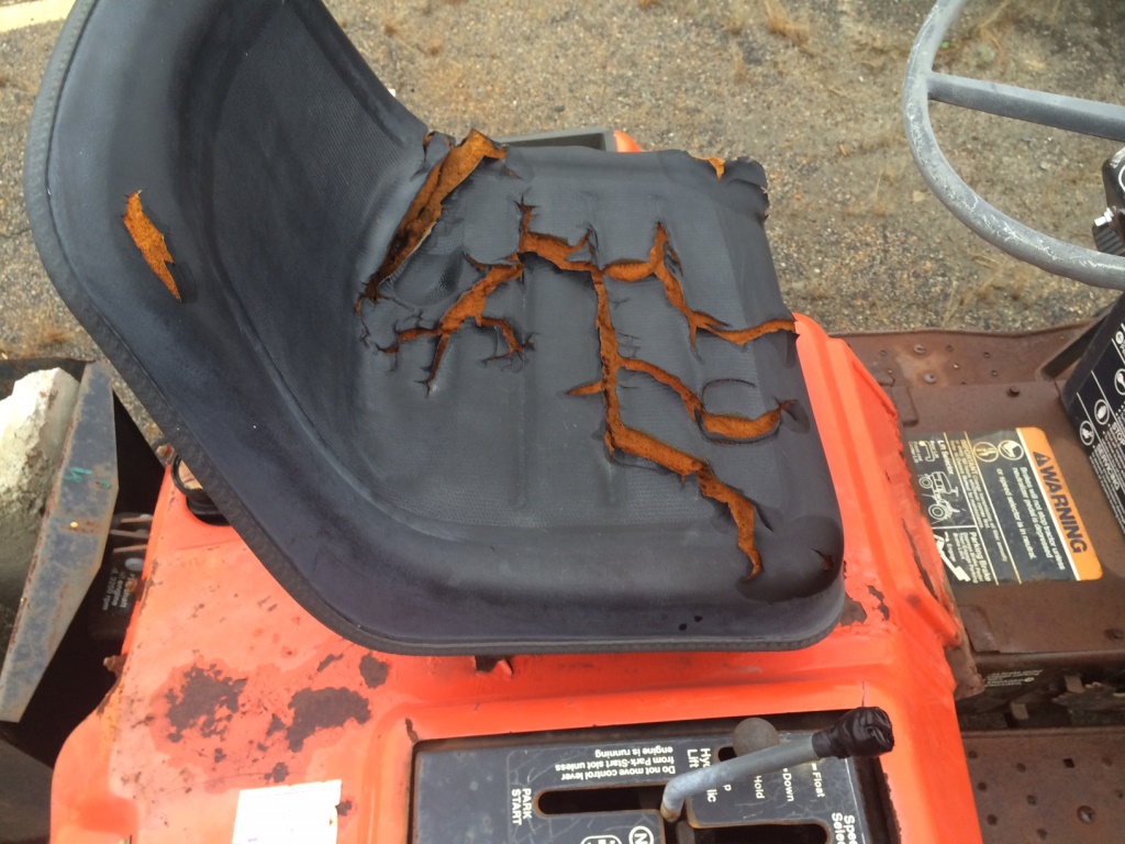 Ariens GT 18 Used Small Tractor (East Providence, RI 02914) | Property Room