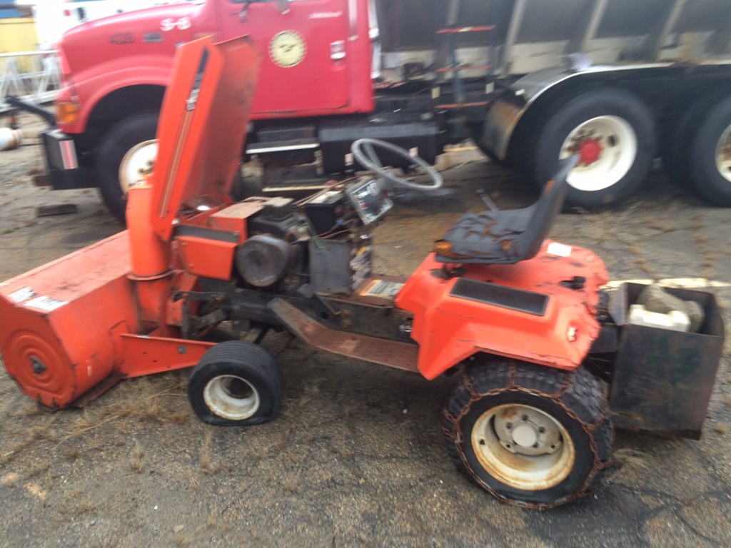 Ariens GT 18 Used Small Tractor (East Providence, RI 02914) | Property Room