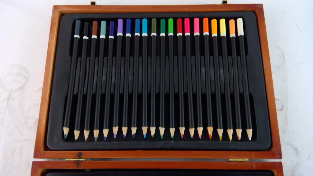 Art Studio Classic Colored Pencil Set | Property Room