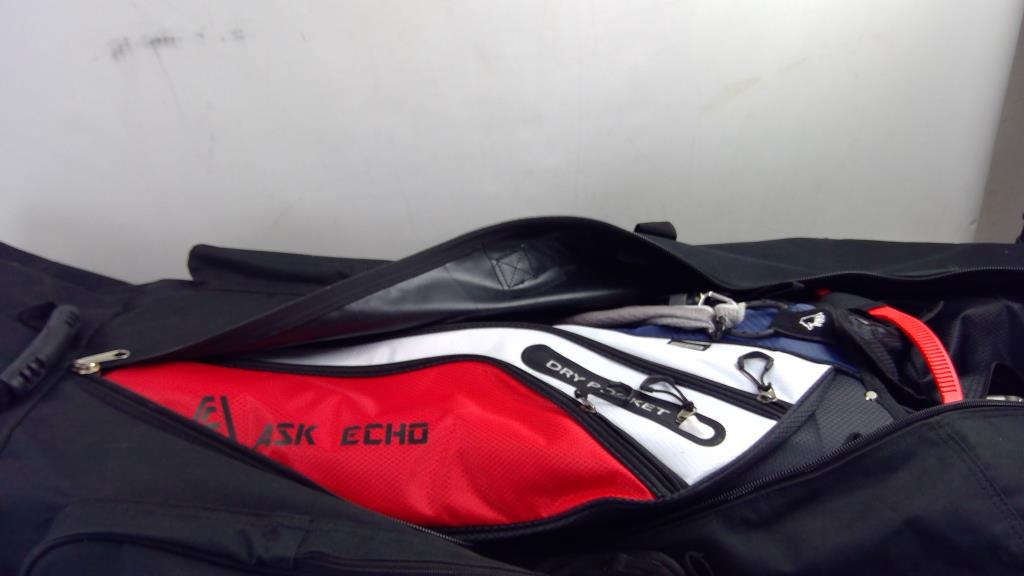 Ask Echo Bag With Clubs,13 Pieces | Property Room