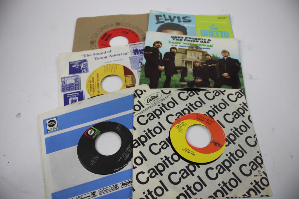 Assorted 7" Vinyl Records, 12 Pieces | Property Room