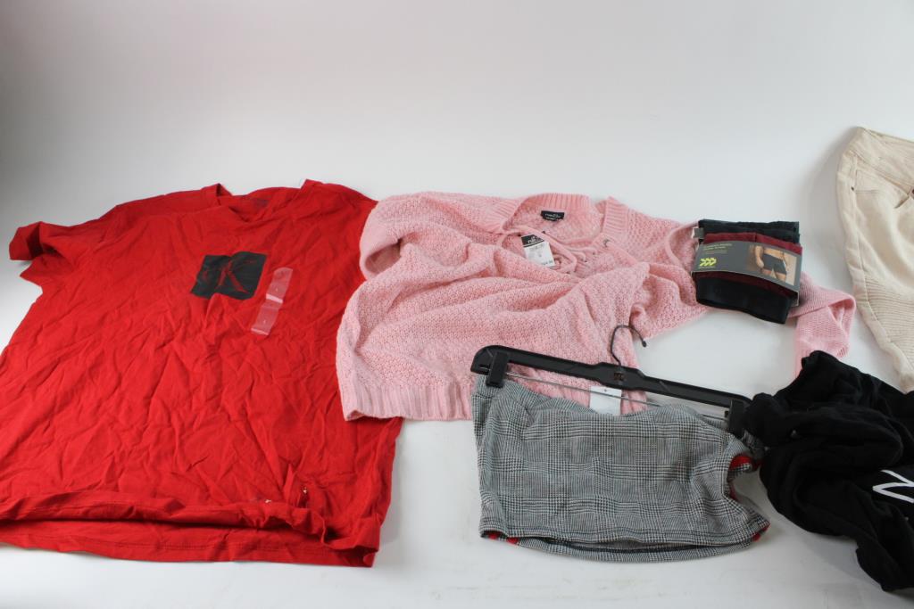 Assorted Brand Clothing Lot, 5+ Pieces | Property Room