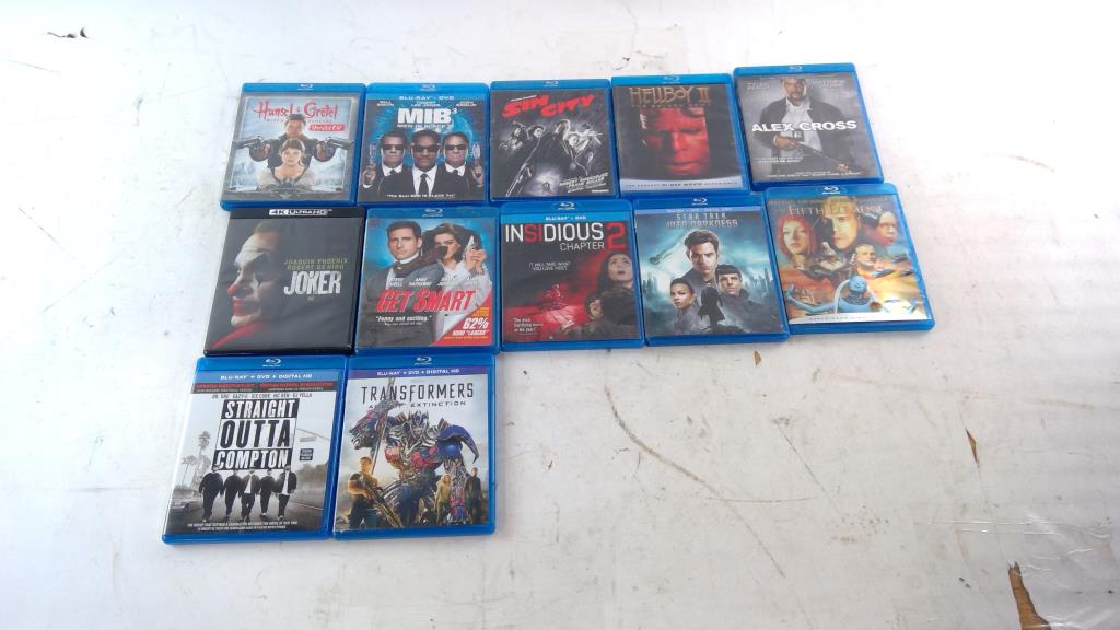Assorted DVD And Blu Ray Movies, 15+ Pieces | Property Room