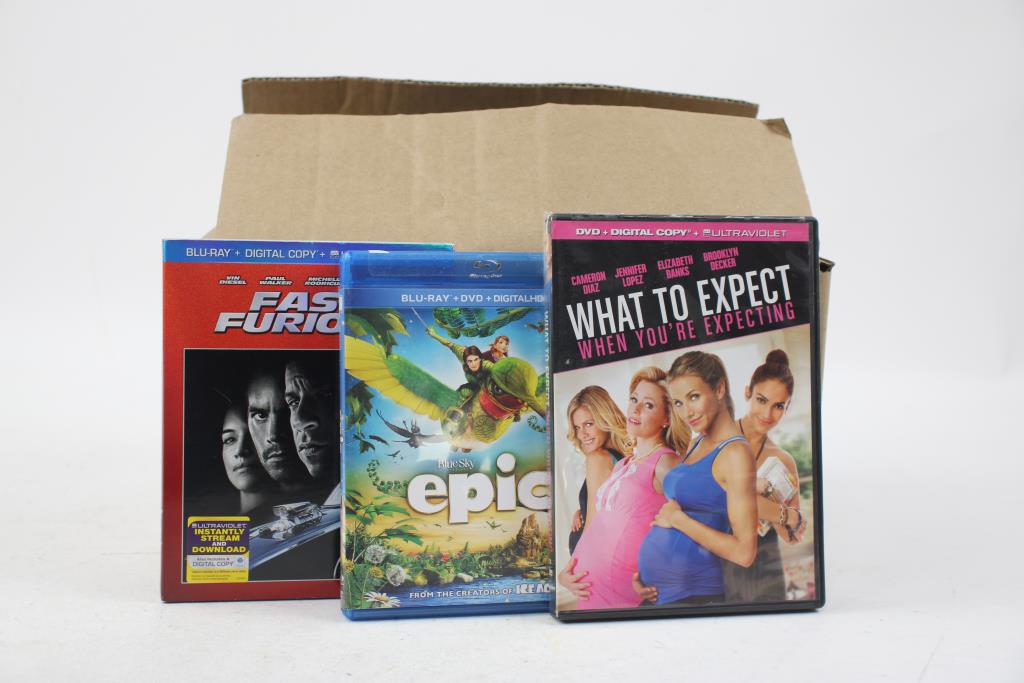 Assorted DVDs/Blu-Ray Movies, 21 Pieces | Property Room