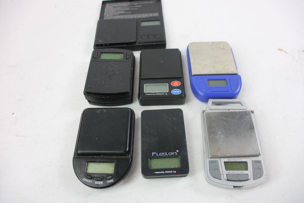 Assorted Scale Lot, 16 Pieces | Property Room