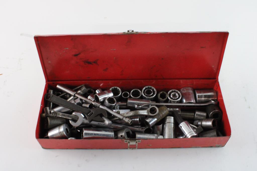 Assorted Sockets & Wrenches, 15+ Pieces | Property Room