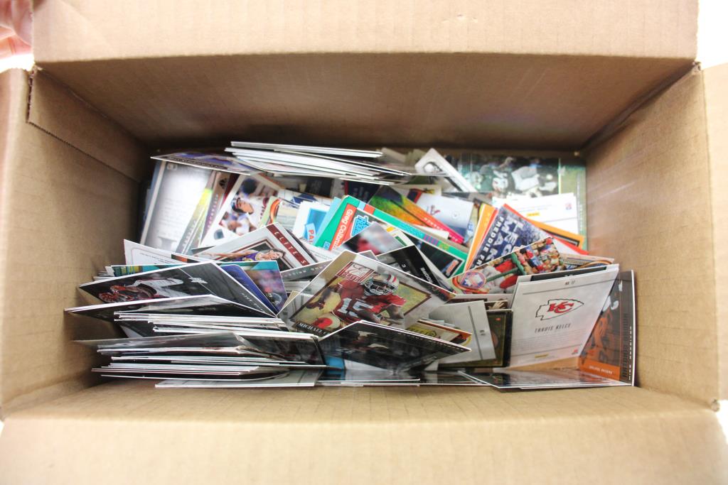 Assorted Sport Trading Cards, 20+ Pieces | Property Room