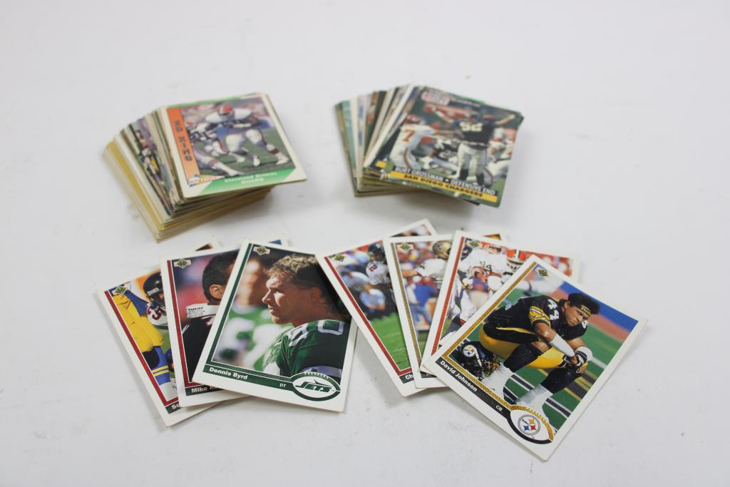 Assorted Sport Trading Cards 20+ Pieces | Property Room