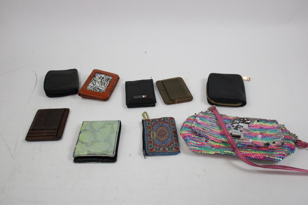 Assorted Unique Mens And Womans Wallets, 20+ Pieces | Property Room