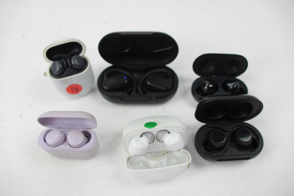 Assorted Wireless Earbuds, Cases And Headphones | Property Room