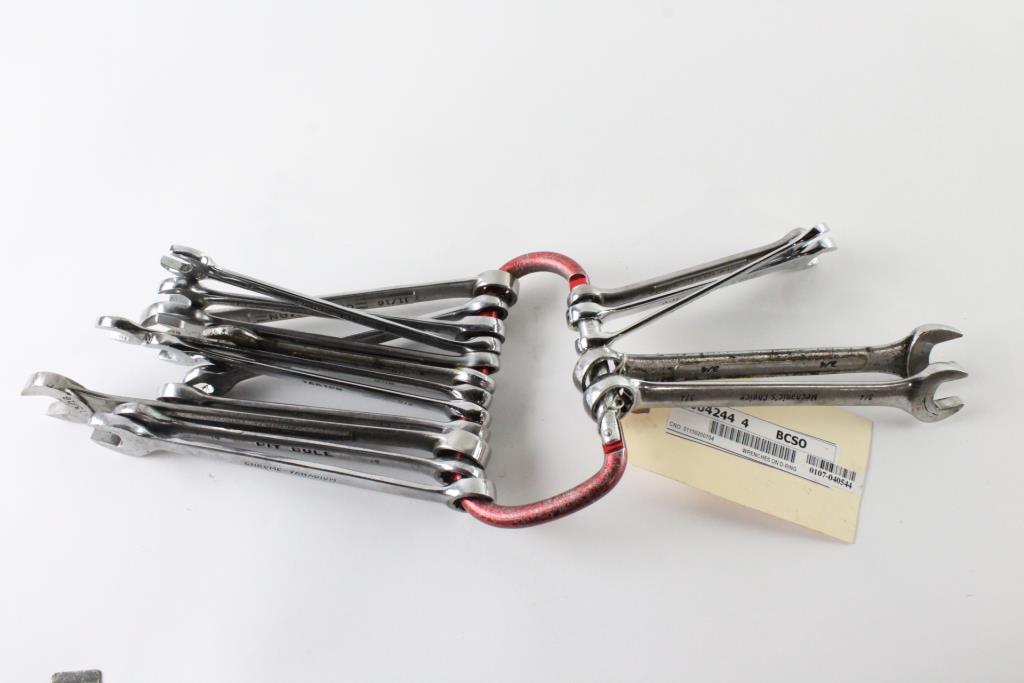 Assorted Wrenches, 17 Pieces | Property Room