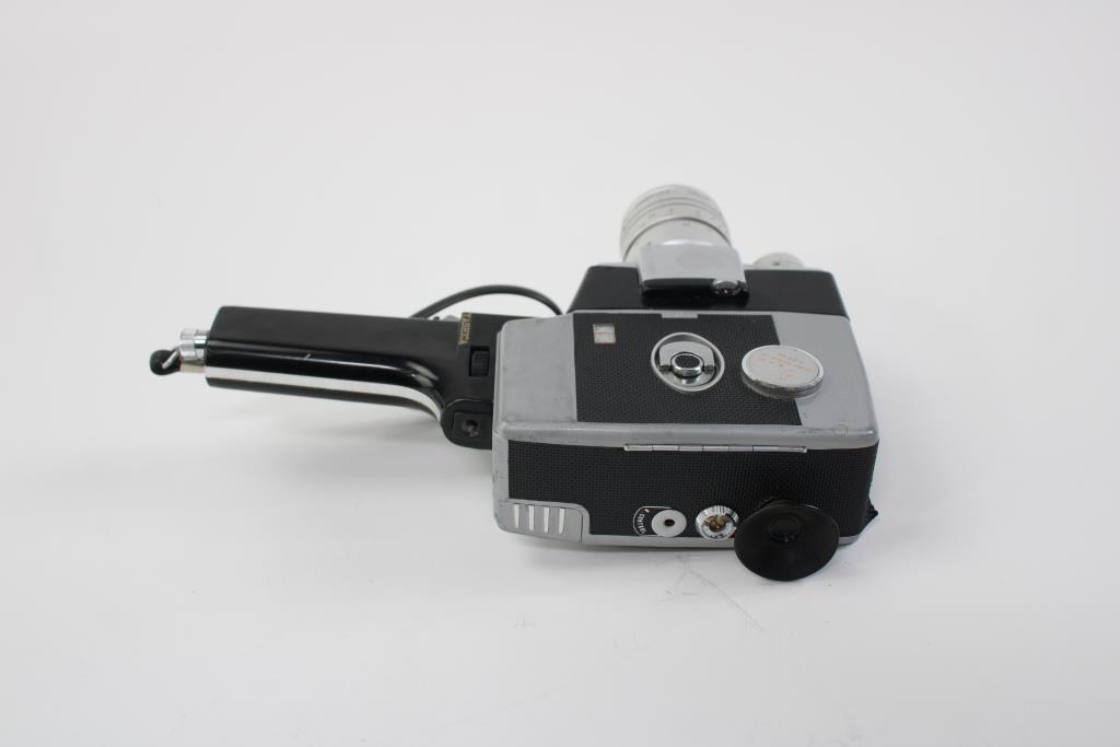Auto Loading Power Zoom 8 Antique Video Camera | Property Room