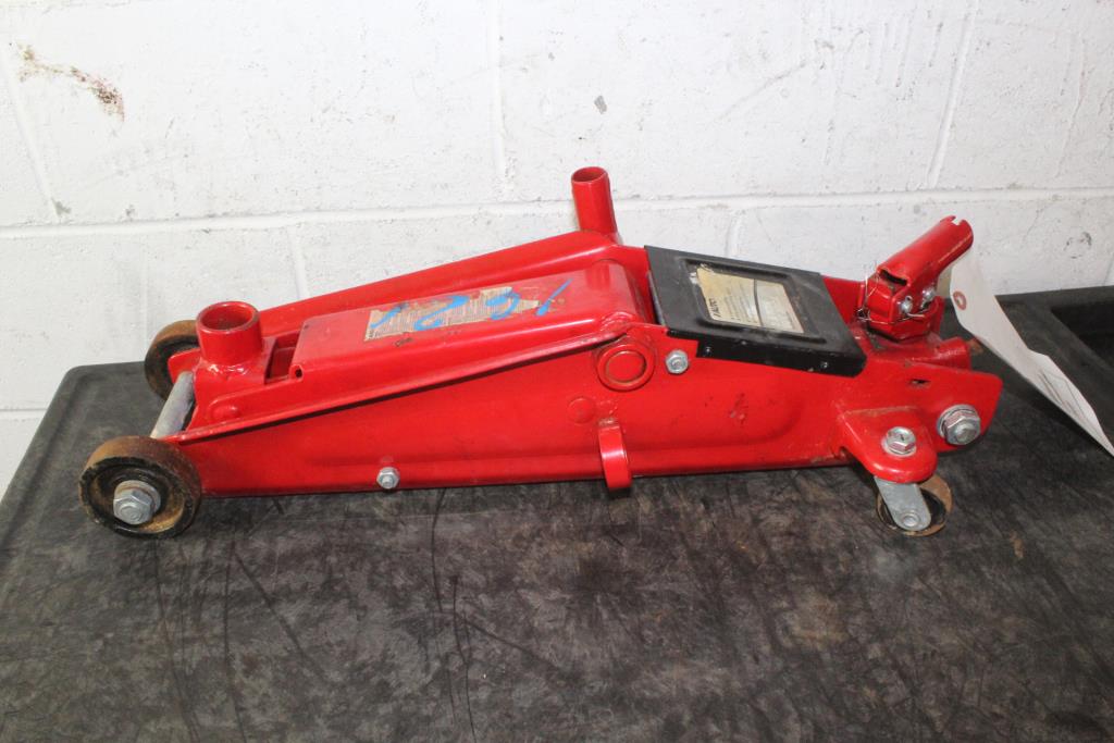 Autocraft 2.5 Ton SUV Jack | Property Room