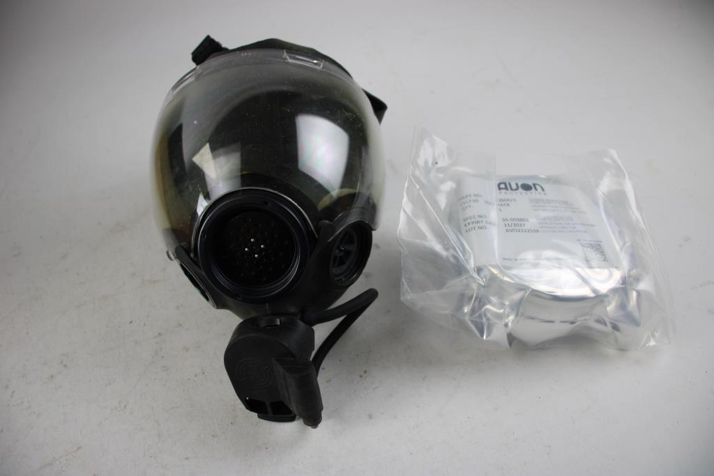 Avon Protection C50 Respirator Mask | Property Room