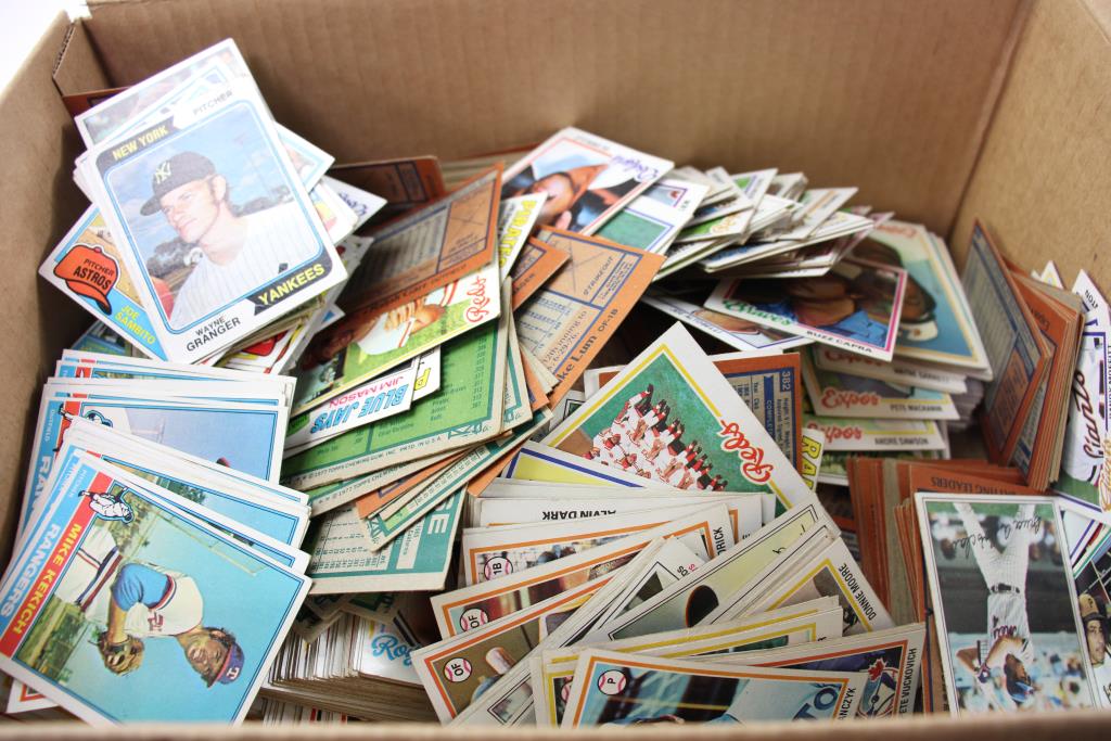 Baseball Sports Cards With Players Names And Info, 20+ Pieces ...