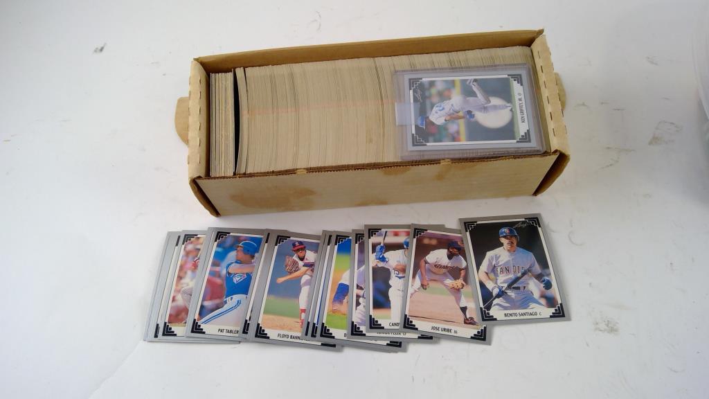 Baseball Trading Cards 100+ Pieces | Property Room