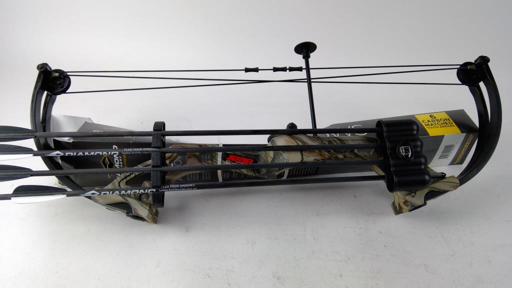 Bear Brave Compound Bow & Arrows, 2 Pieces | Property Room