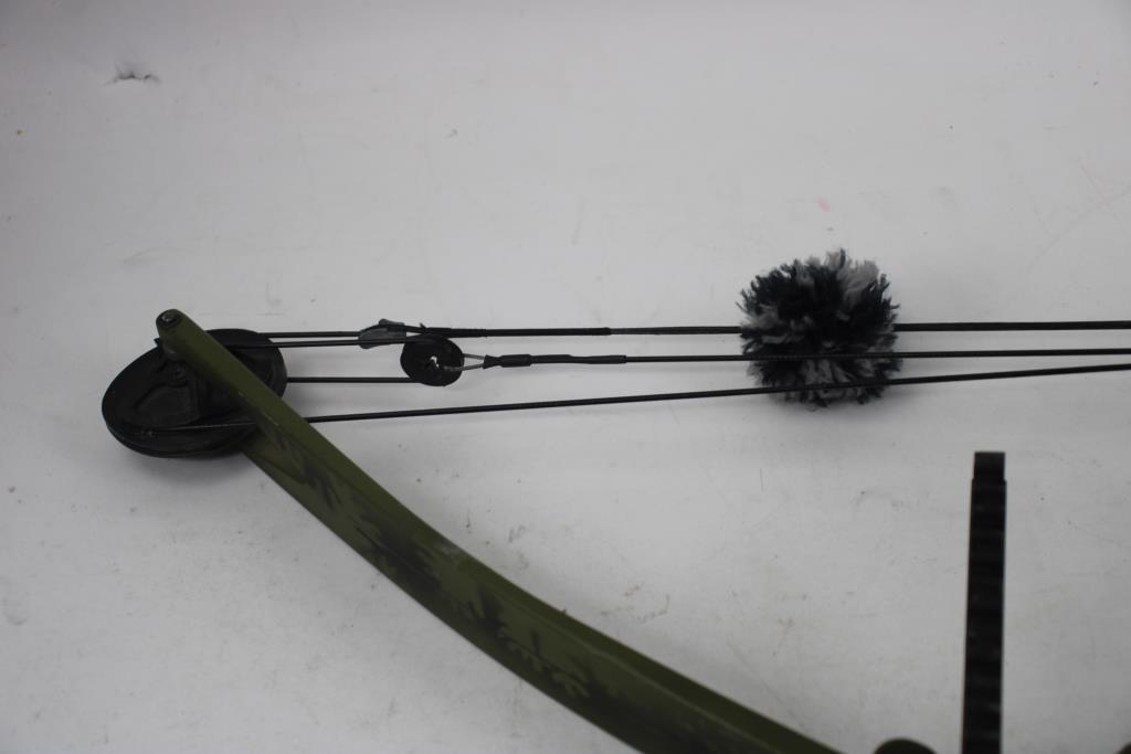 Bear Compound Bow Whitetail II | Property Room